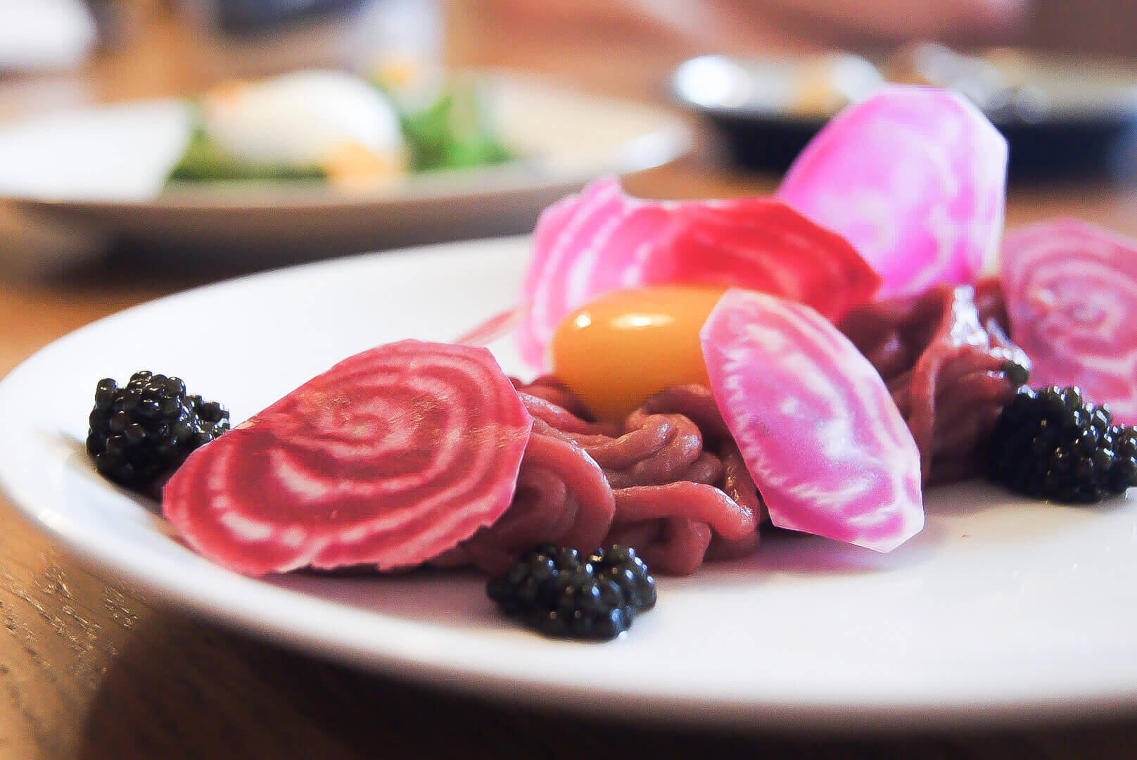 Tatar med bolchebeder og caviar – Caviarshoppen